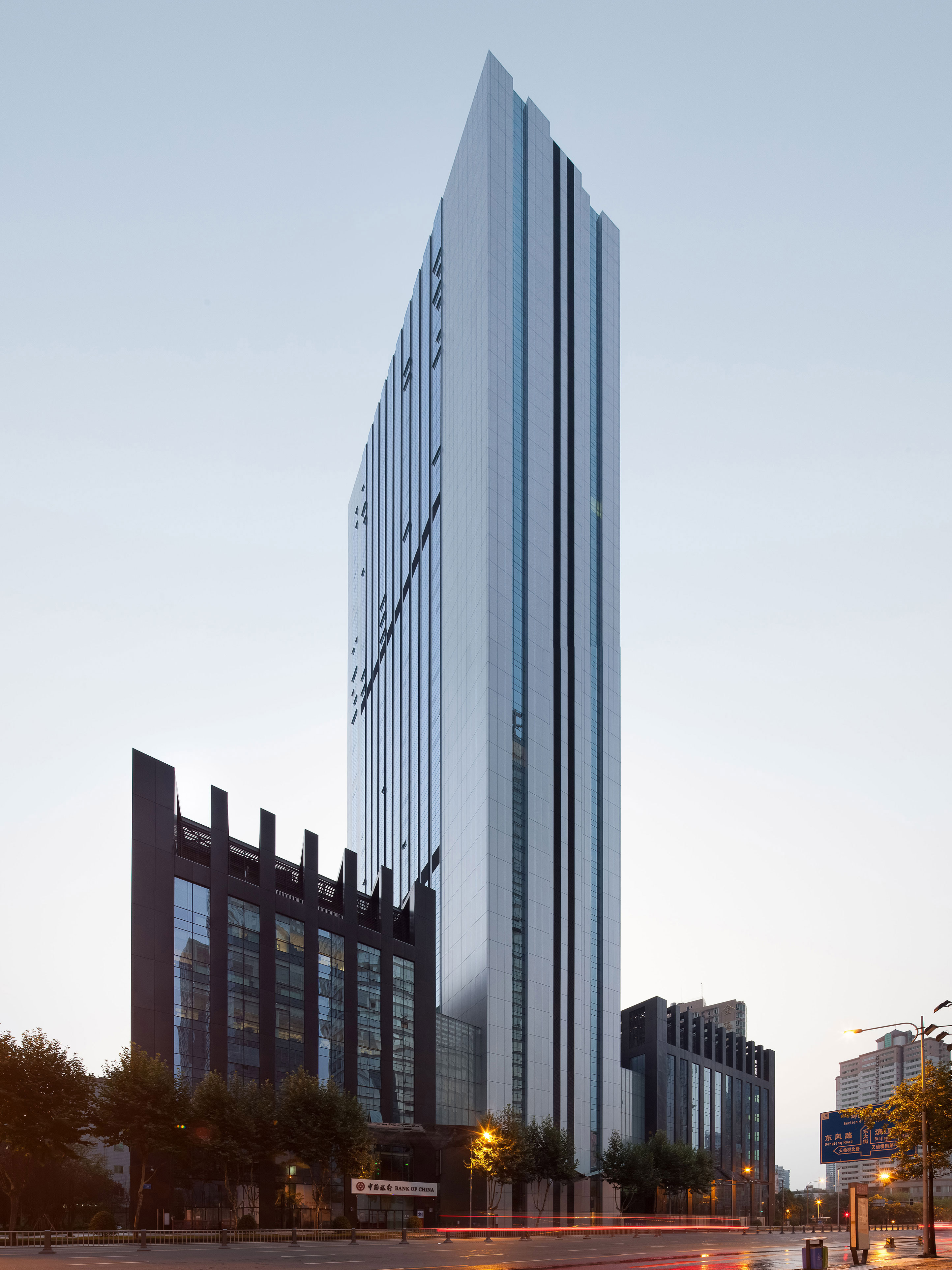 Pinnacle One - Make Architects